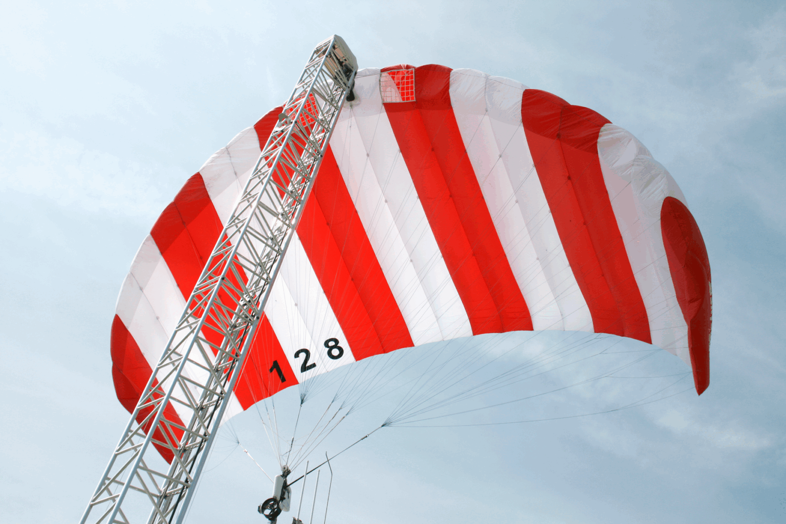 SkySails presents Kyo: First 450 kW airborne wind turbine can deliver ...